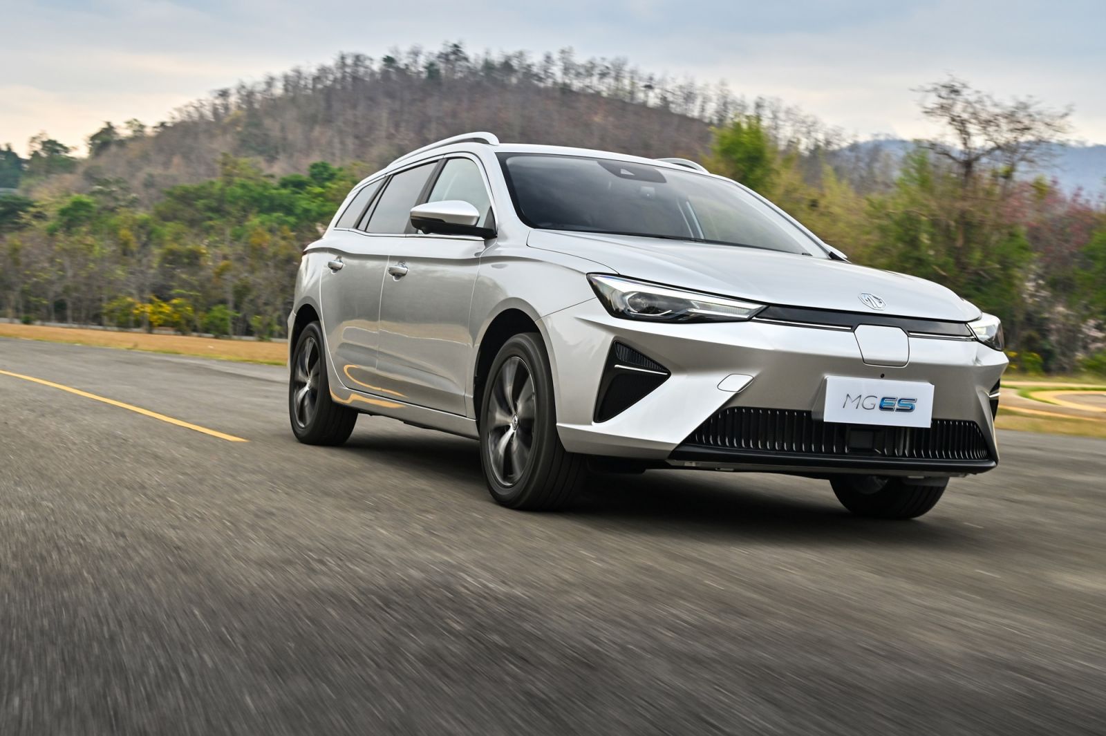 เปิดราคารถใหม่ 2023 MG ES รถไฟฟ้าทรงแวน ในราคาเริ่มต้นที่ 959,000 บาท พร้อมส่งมอบเมษายนนี้ ...